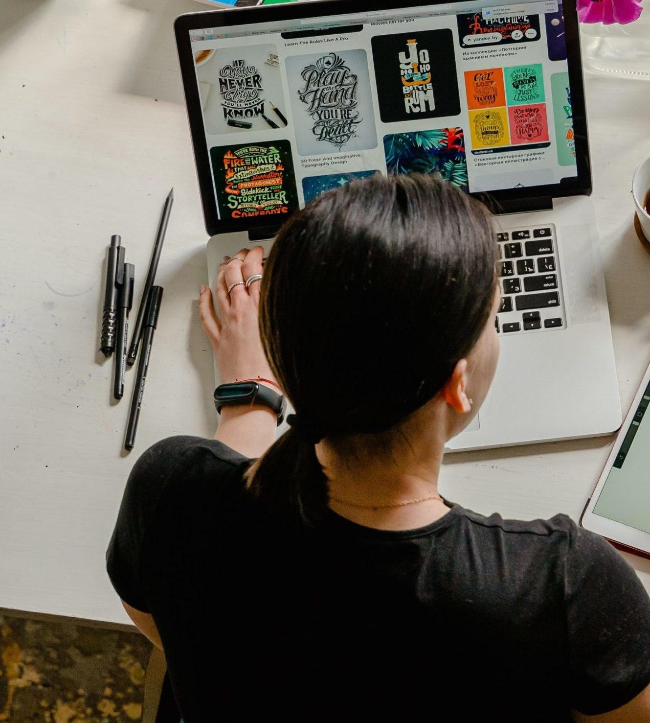 Branding and Graphic Design - Extra Hands